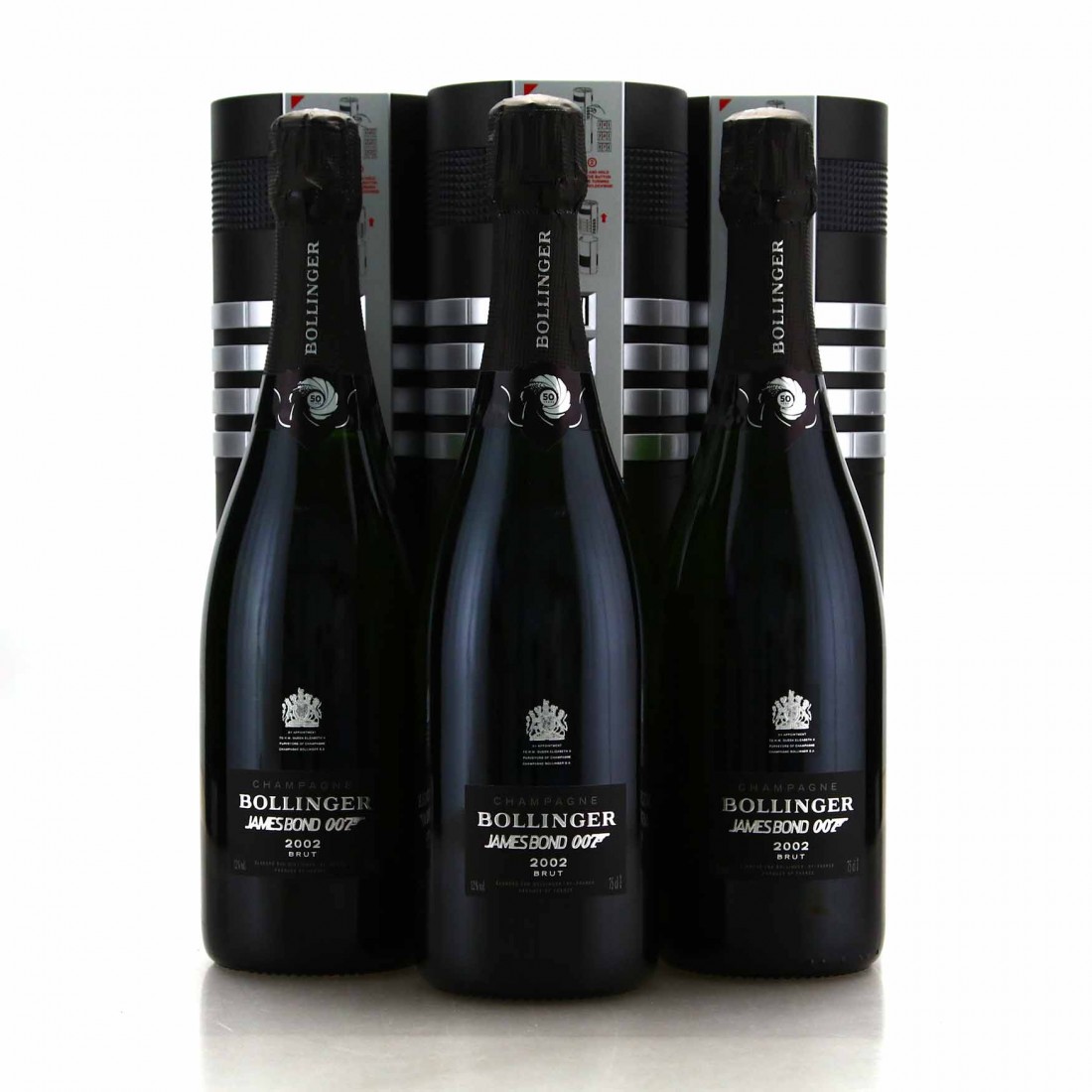 Bollinger 2002 Vintage Champagne / James Bond 007 - Gift Pack | Wine Auctioneer